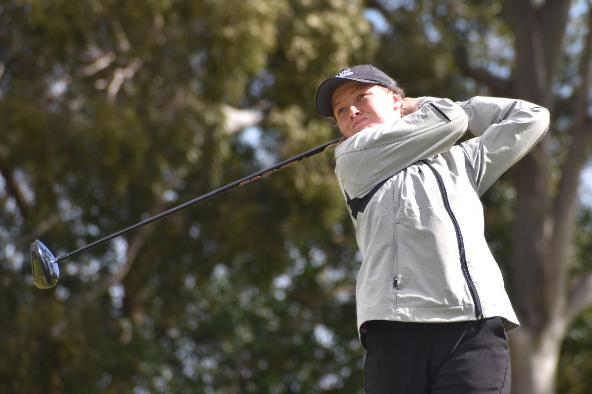 Roberts holds slender lead at Bowra & O'Dea Women's Classic - GolfWA
